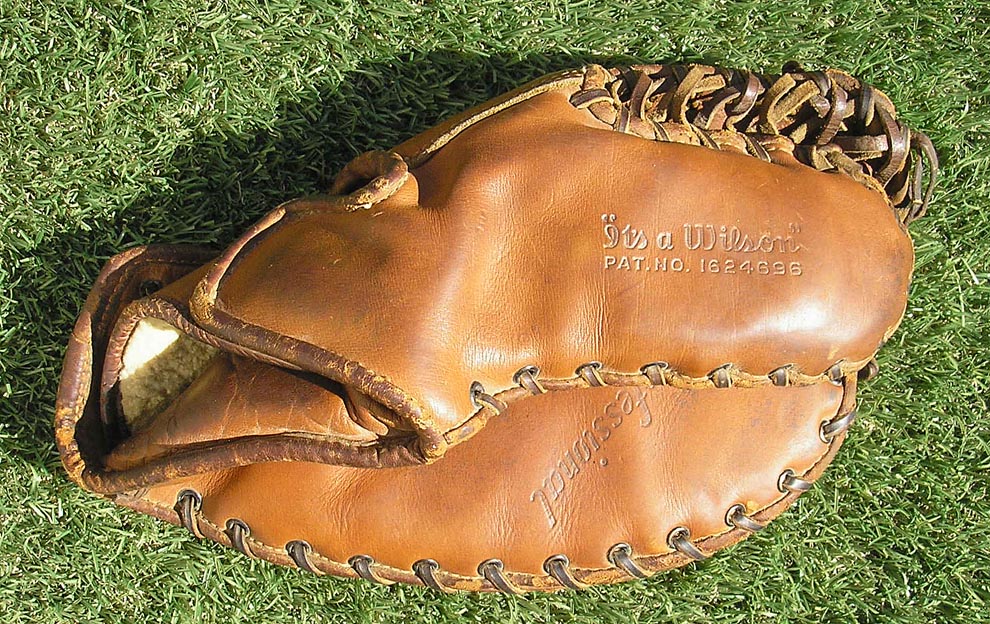 Vintage Baseball Gloves & Mitts